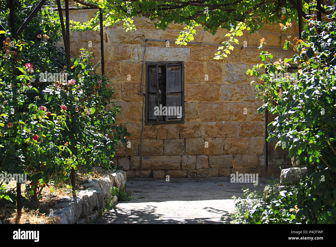 Muro di una casa rustica immagini e fotografie stock ad alta risoluzione - Alamy