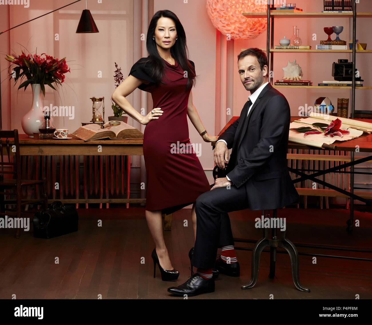 Lucy liu and jonny lee miller immagini e fotografie stock ad alta ...