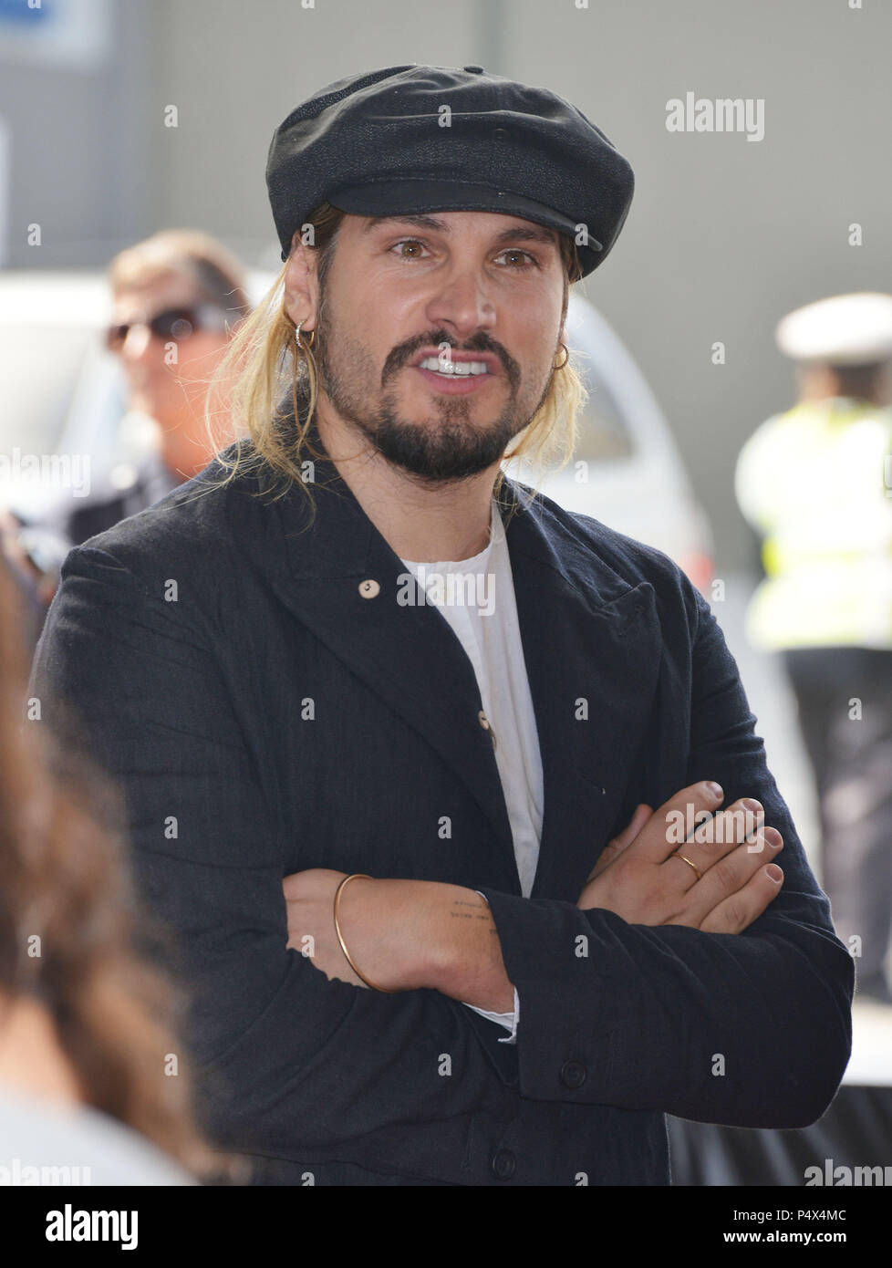 Marco Perego al libro della vita Premiere al Regal Theatre di Los ...