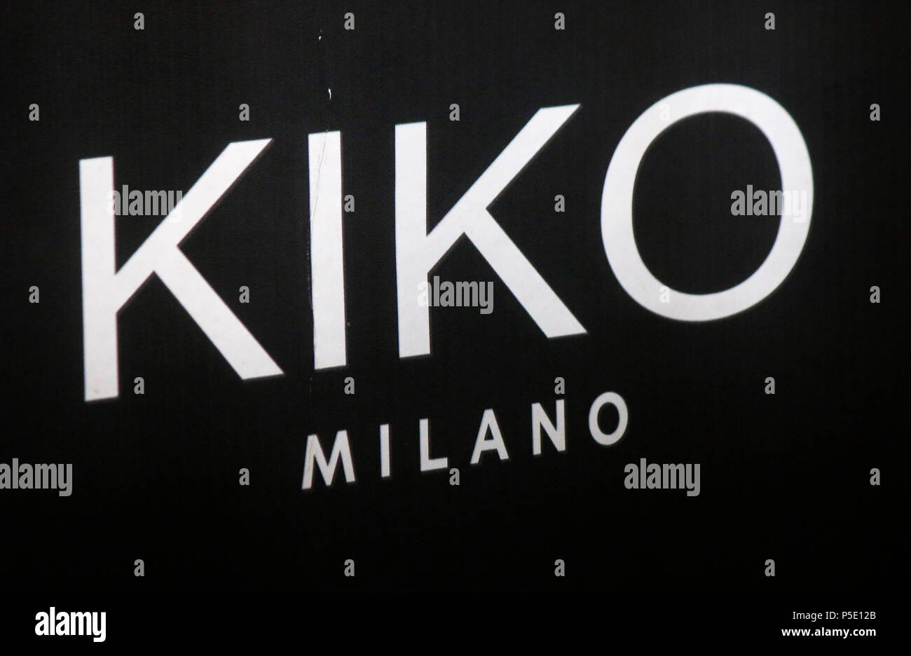 Logo kiko immagini e fotografie stock ad alta risoluzione - Alamy