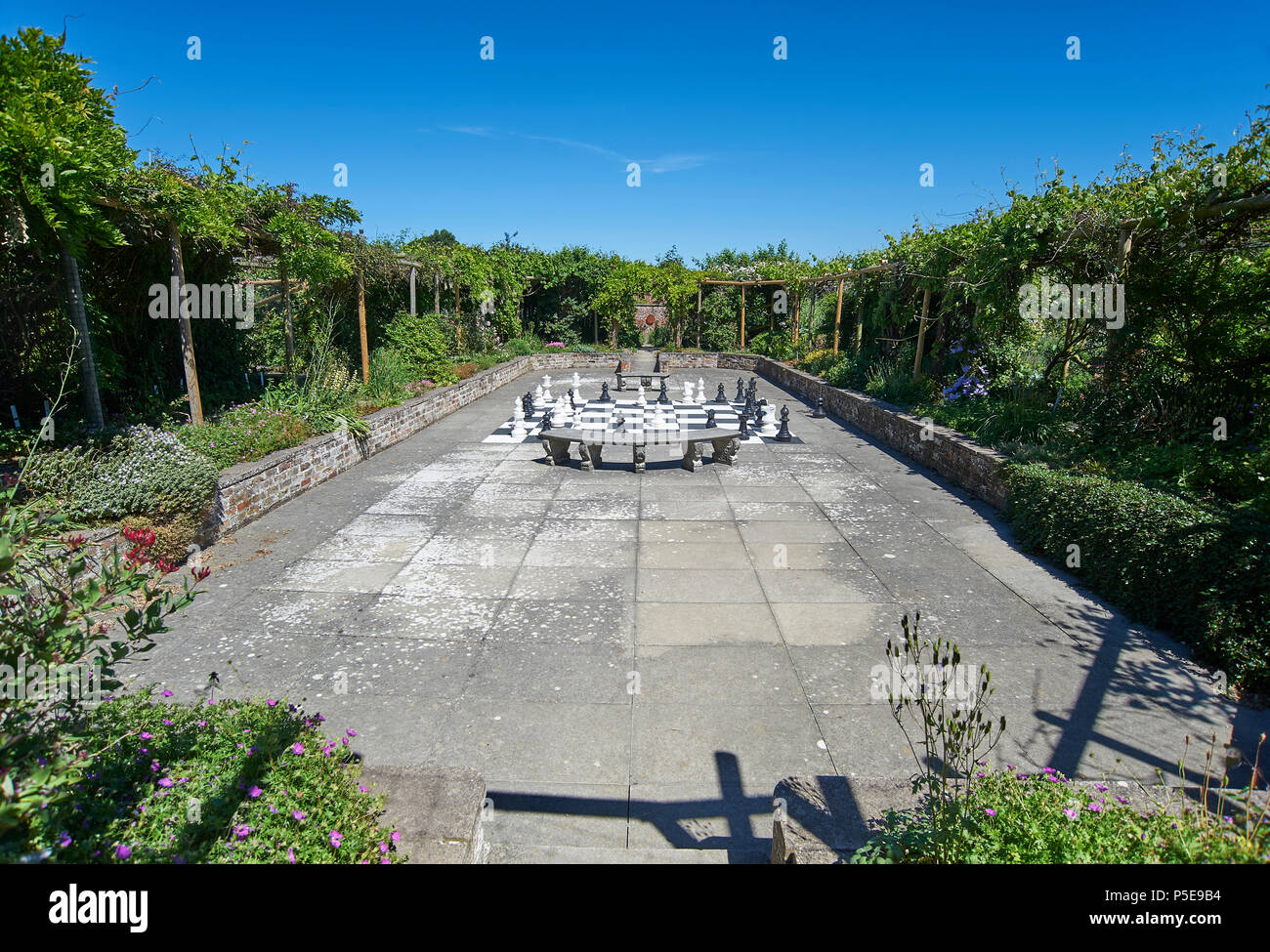 Scacchi giganti in giardino immagini e fotografie stock ad alta ...