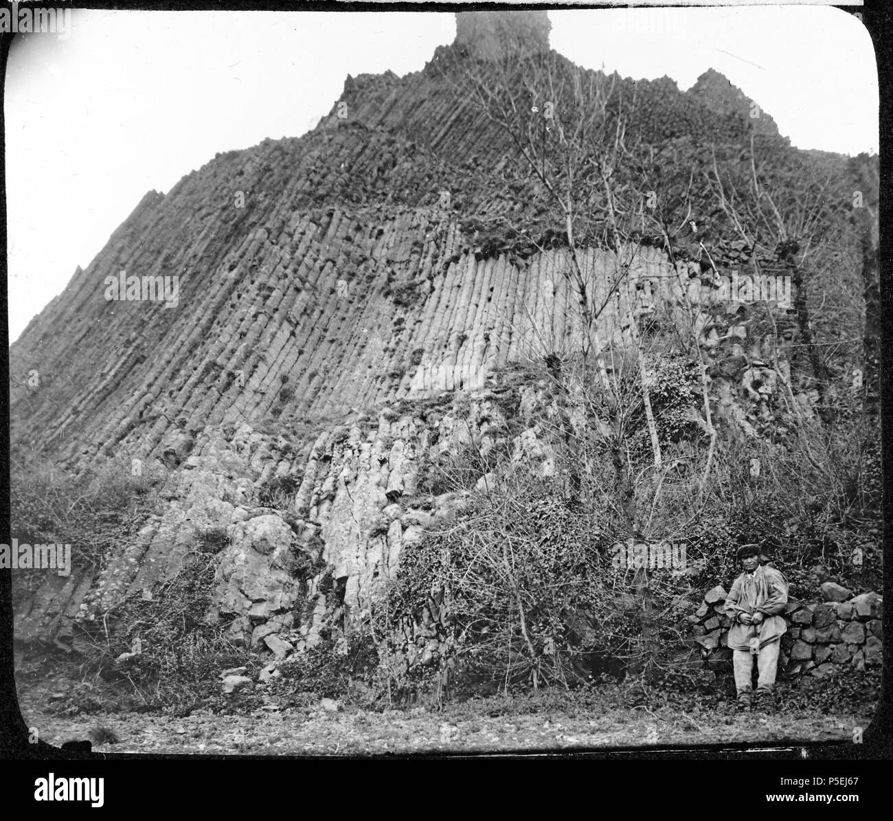Colonne basaltiche colonnari Foto e Immagini Stock in Bianco e Nero - Alamy