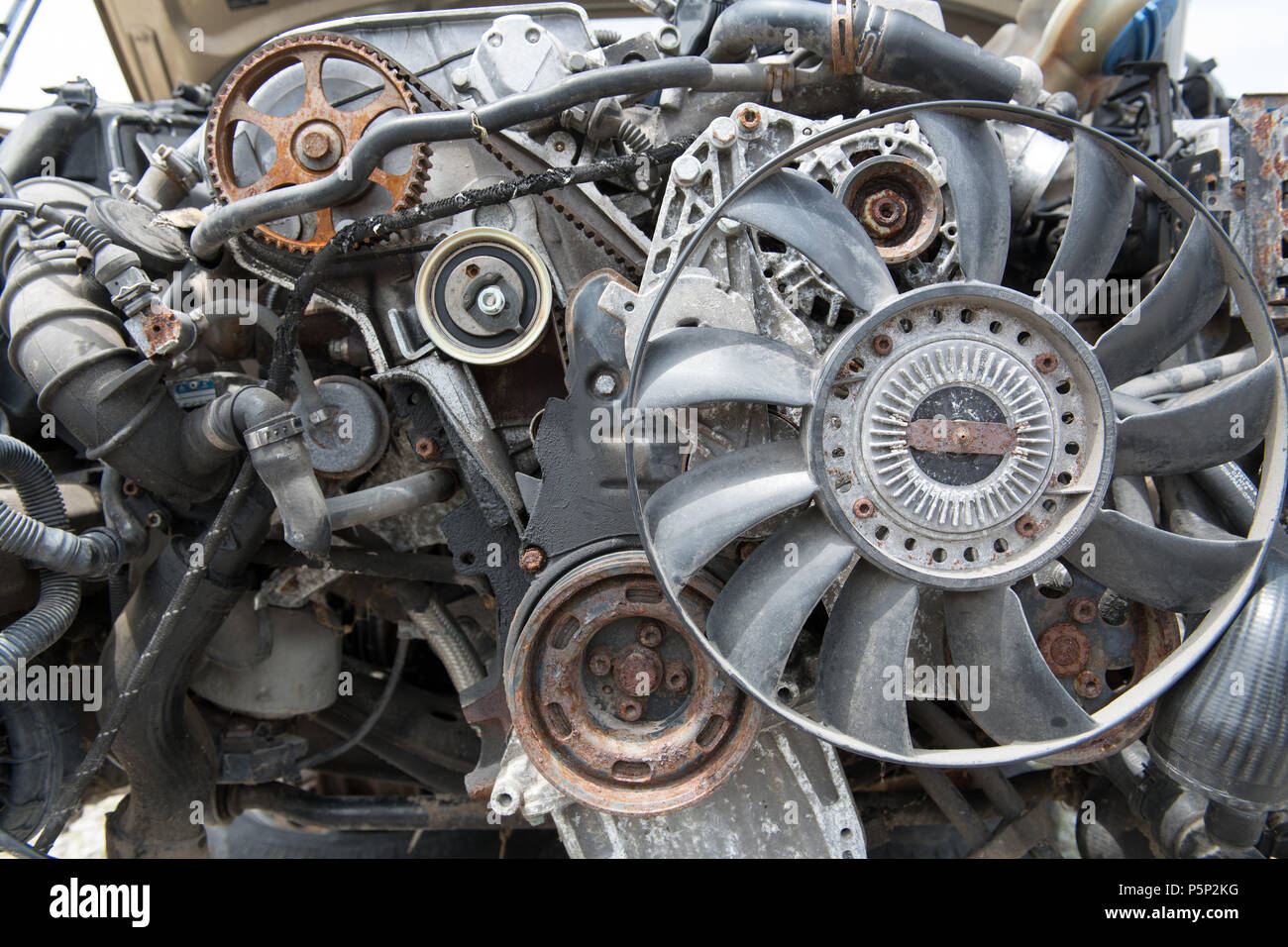 Partes de un motor immagini e fotografie stock ad alta risoluzione - Alamy