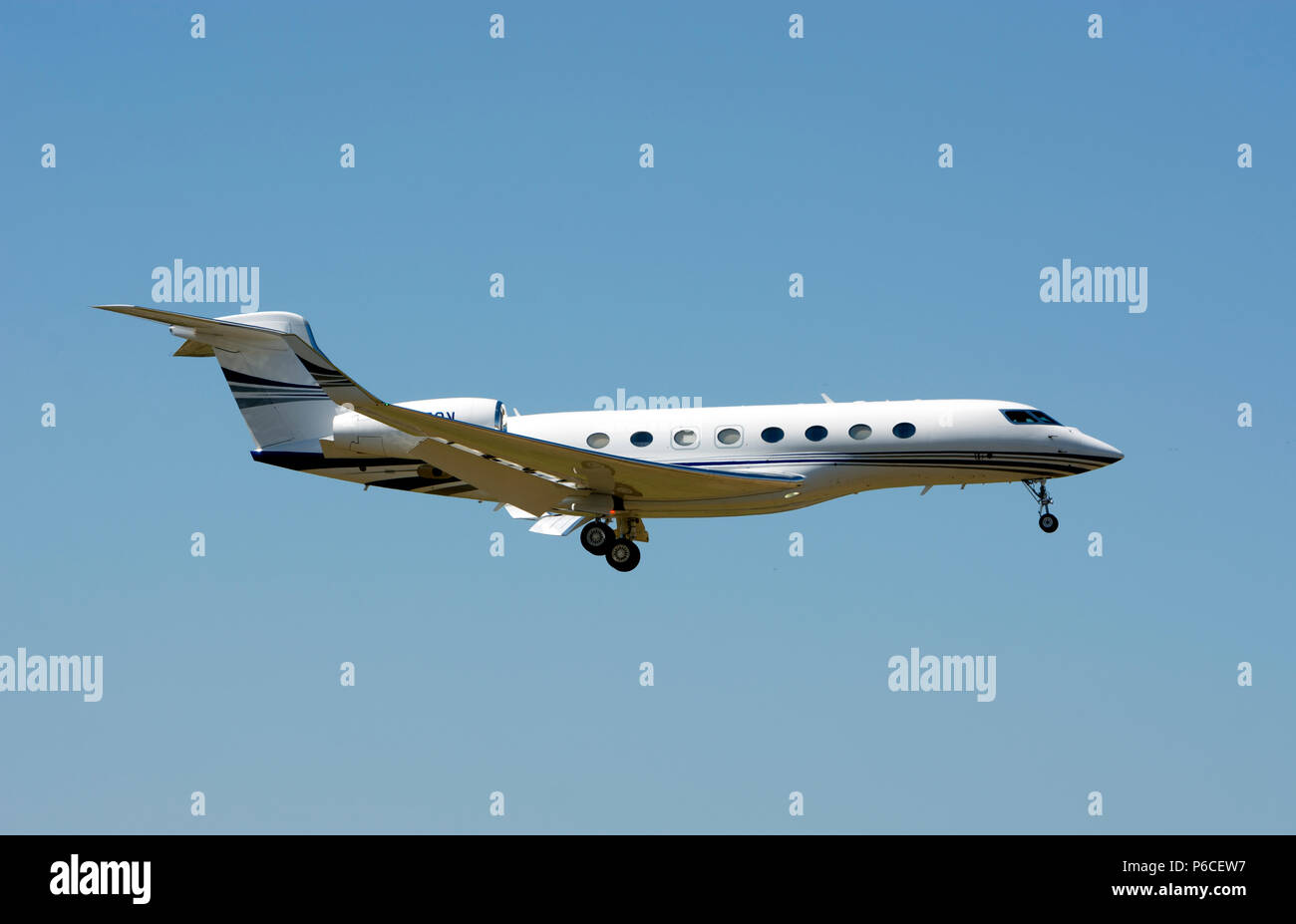 Gulfstream g650 volante immagini e fotografie stock ad alta risoluzione ...