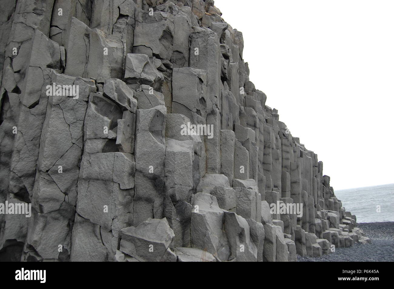 Colonne di basalto islandese immagini e fotografie stock ad alta ...