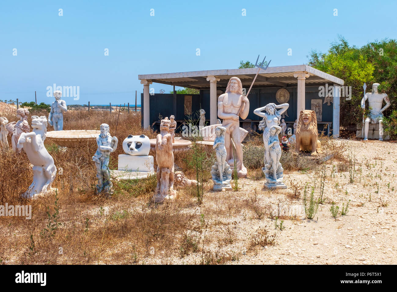 Statue greche classiche immagini e fotografie stock ad alta risoluzione ...