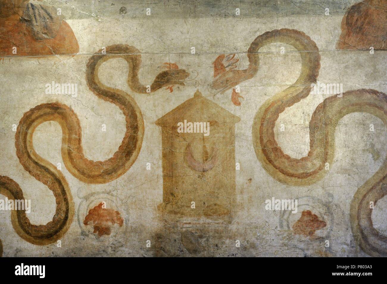 Due serpente si stanno muovendo verso un cesto che ha una mezzaluna ...