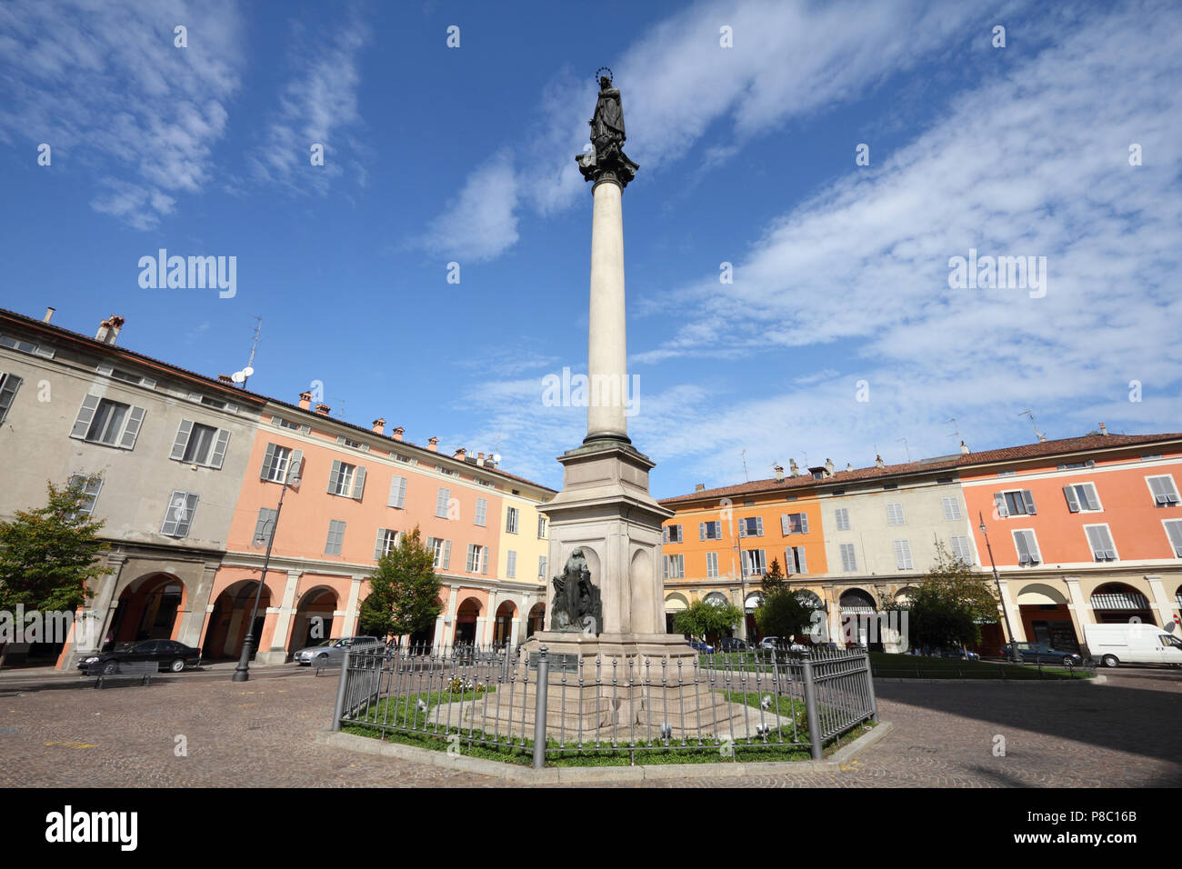 Piazza duomo piacenza immagini e fotografie stock ad alta risoluzione ...