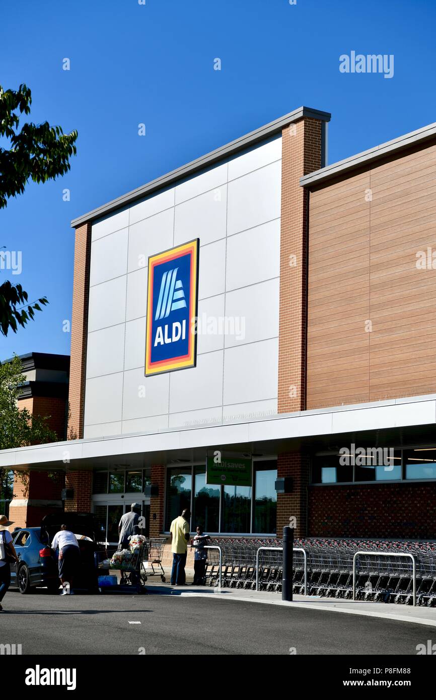 Aldi esterno immagini e fotografie stock ad alta risoluzione - Alamy