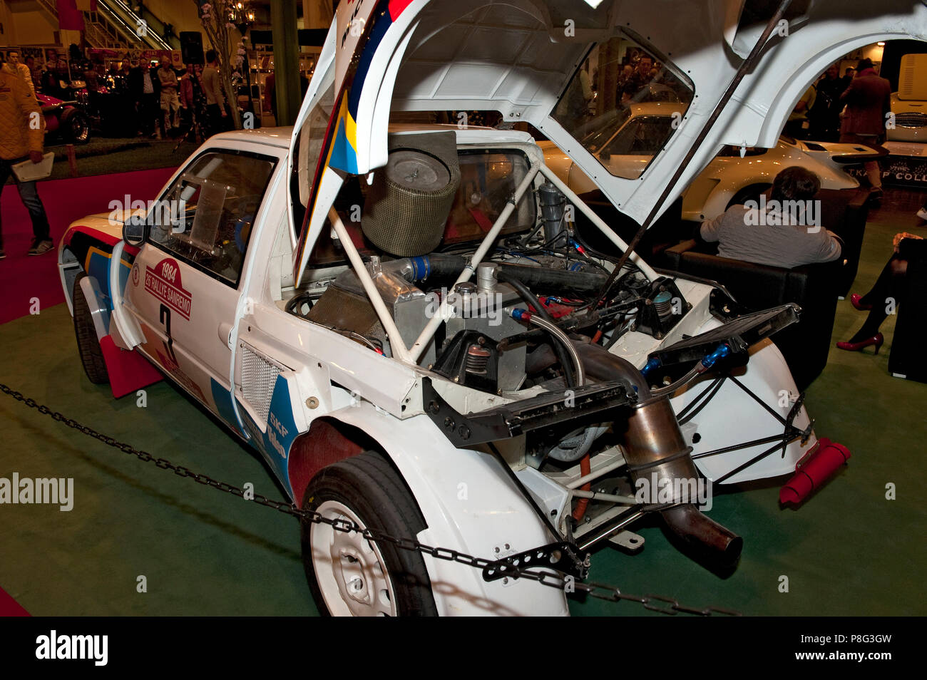Rally Peugeot 205 T16, gruppo B, aprire il motore, berlina, enorme tubo ...