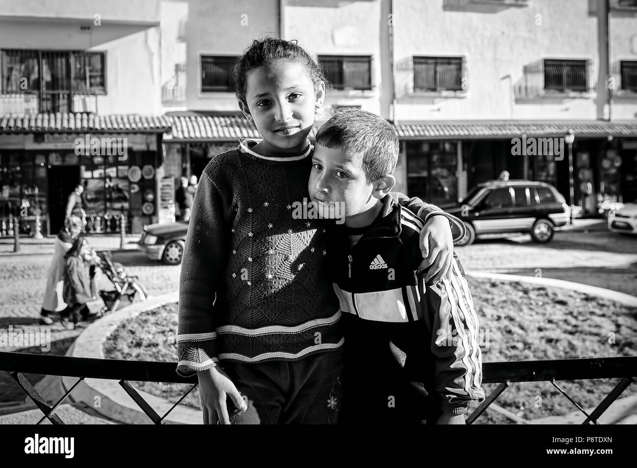 Ragazzo etnia gipsy immagini e fotografie stock ad alta risoluzione - Alamy