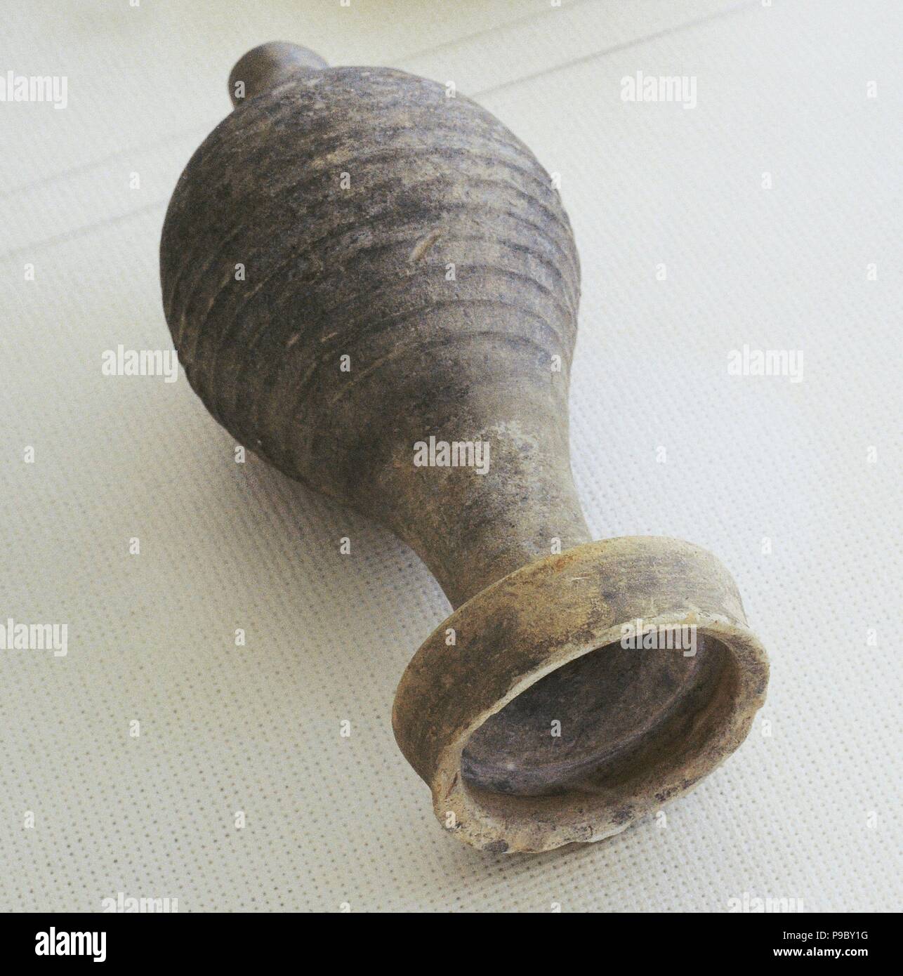 Anfora romana piccola immagini e fotografie stock ad alta risoluzione ...