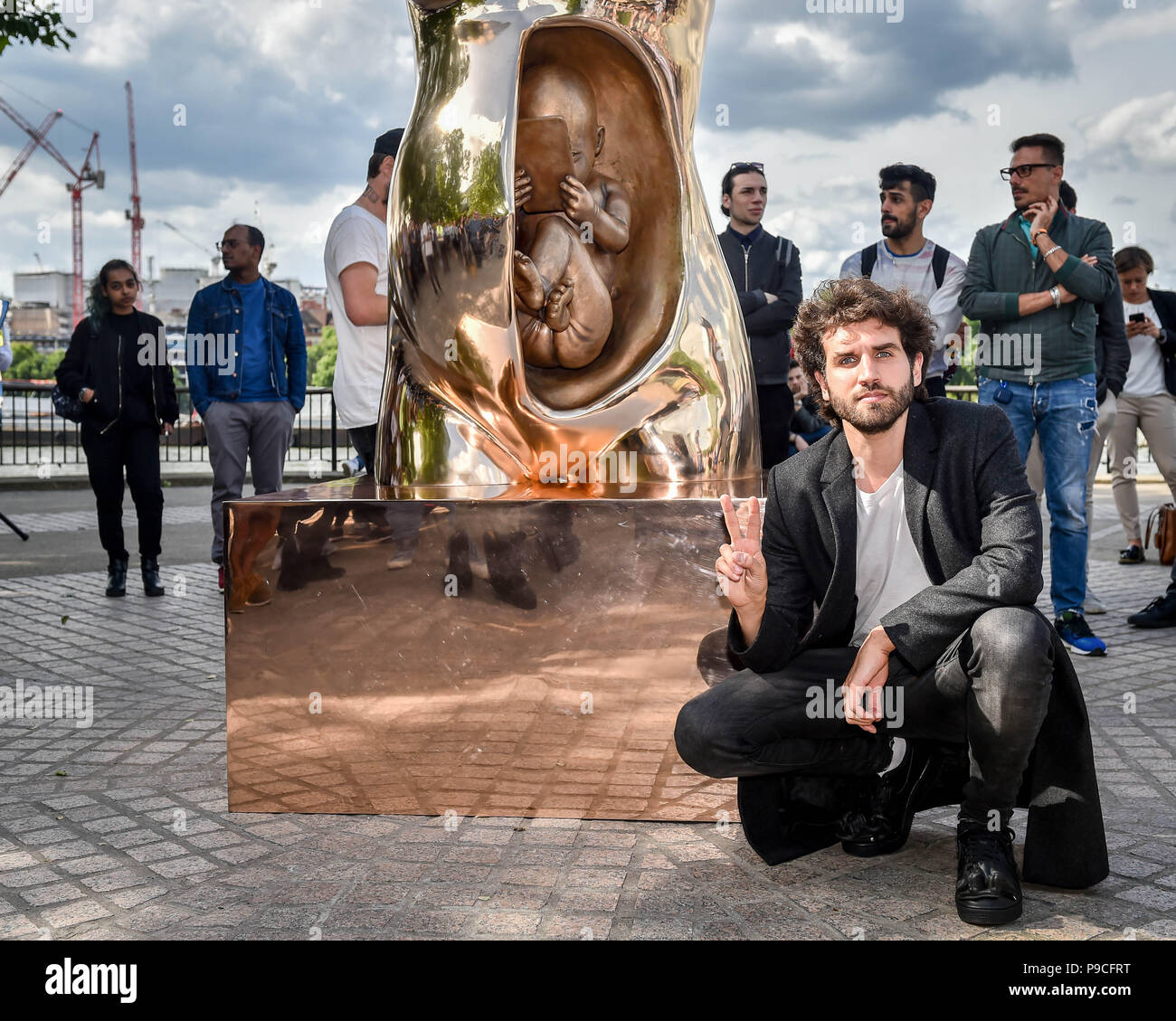 Artista italiano, Federico Clapis' Crypto collegamento è svelata al ...