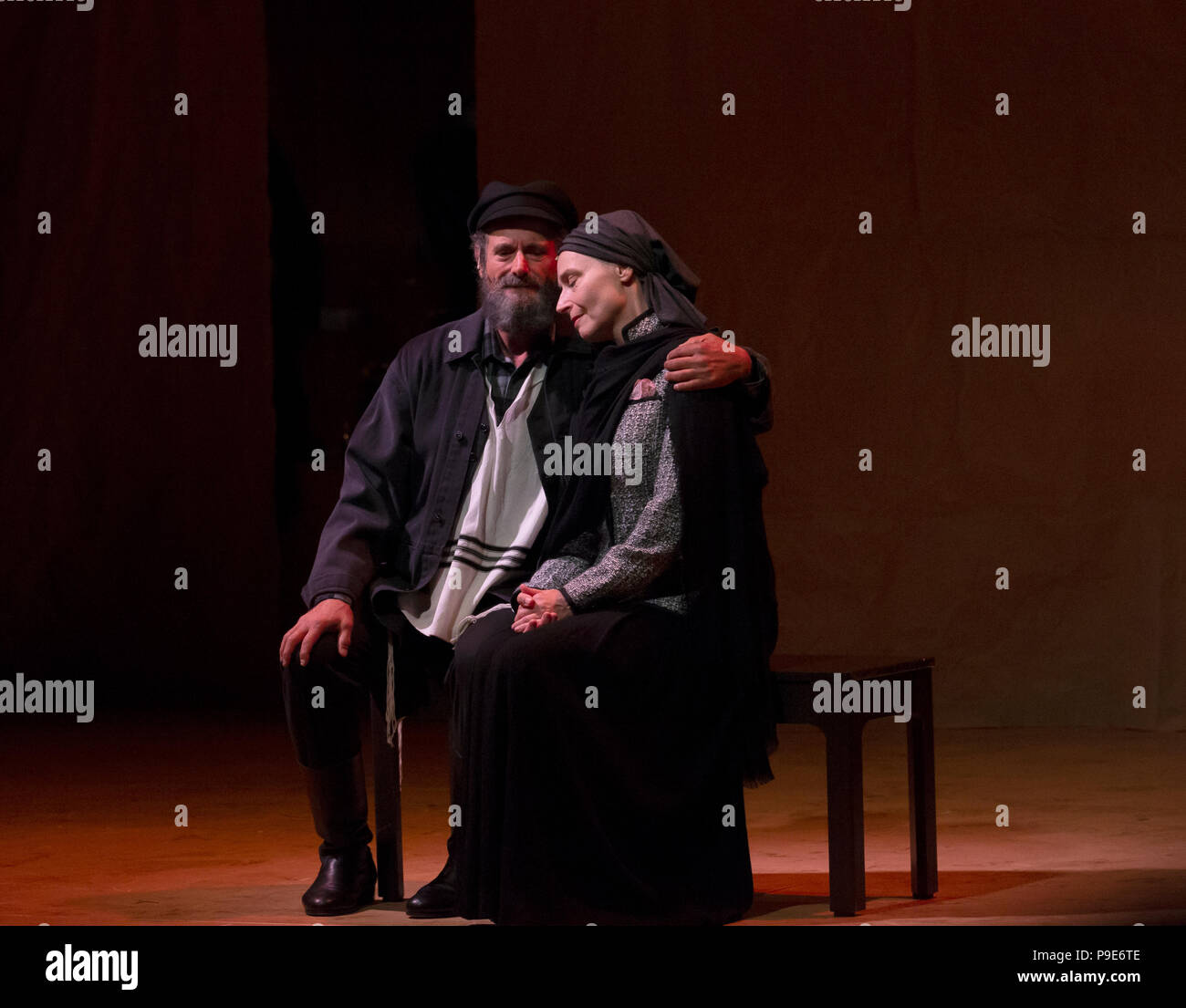 Steven skybell e joel grey immagini e fotografie stock ad alta ...