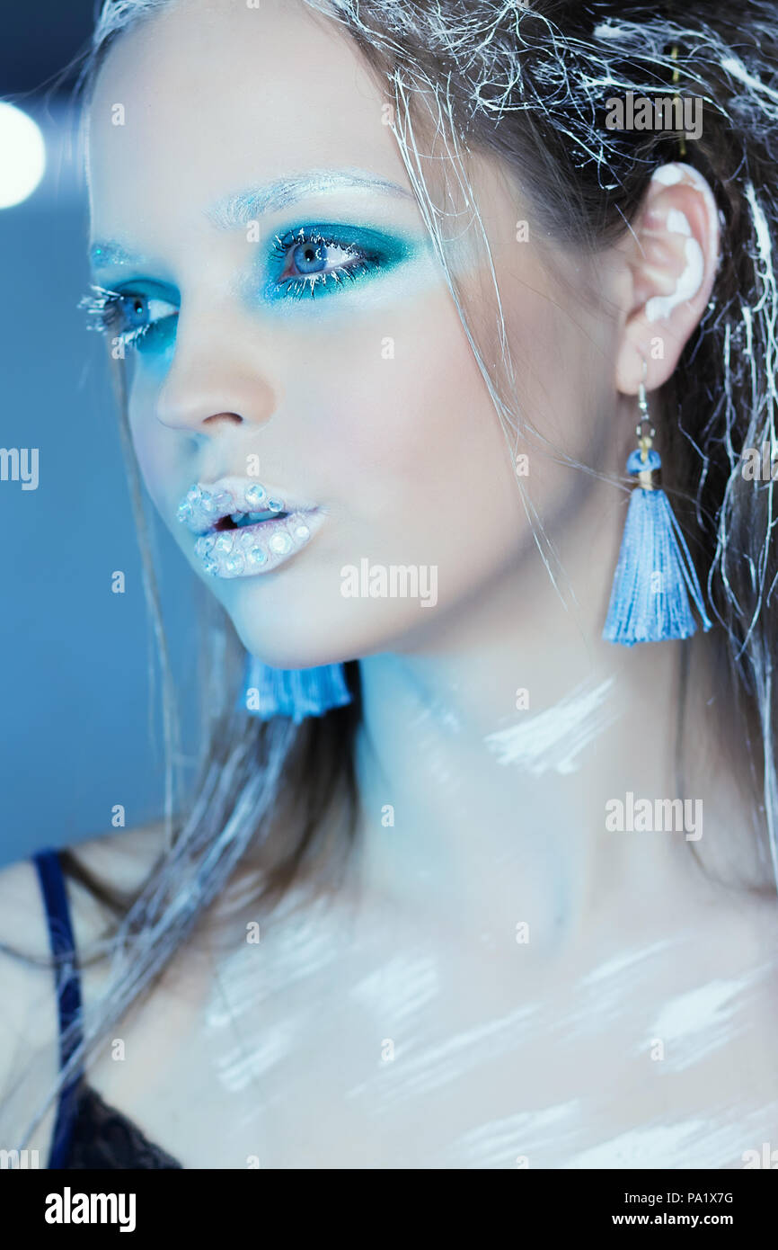 Ragazze bellissime immagini e fotografie stock ad alta risoluzione - Alamy