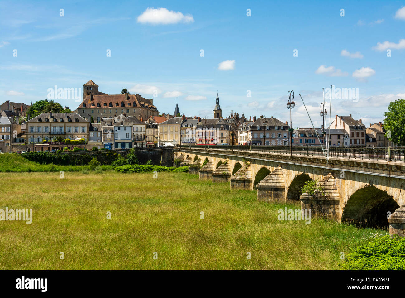 Decize france immagini e fotografie stock ad alta risoluzione - Alamy