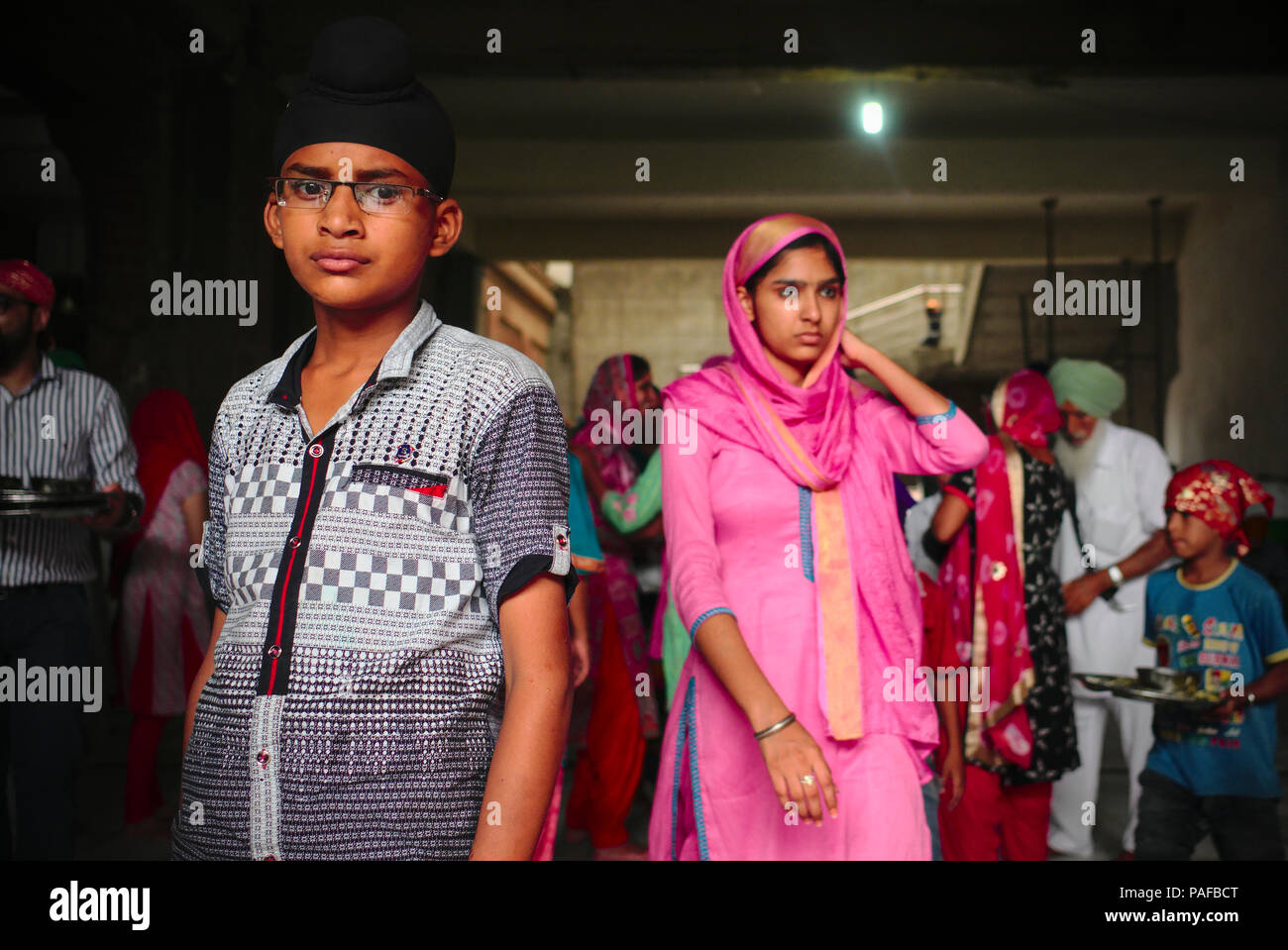 Il langar al tempio d'oro ad Amritsar, dove 60000 pasti gratuiti sono ...
