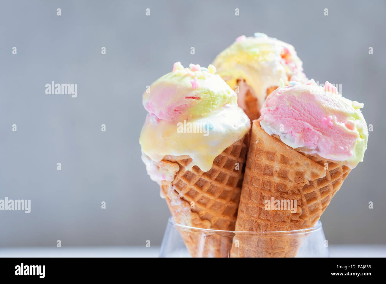 Arcobaleno unicorno immagini e fotografie stock ad alta risoluzione - Alamy