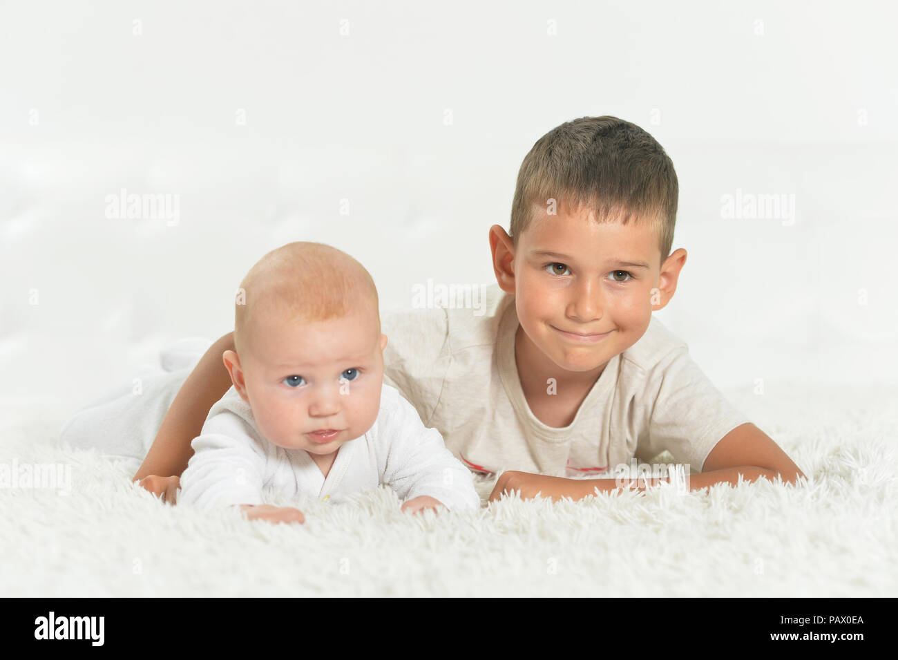 Ragazzi belli immagini e fotografie stock ad alta risoluzione - Alamy