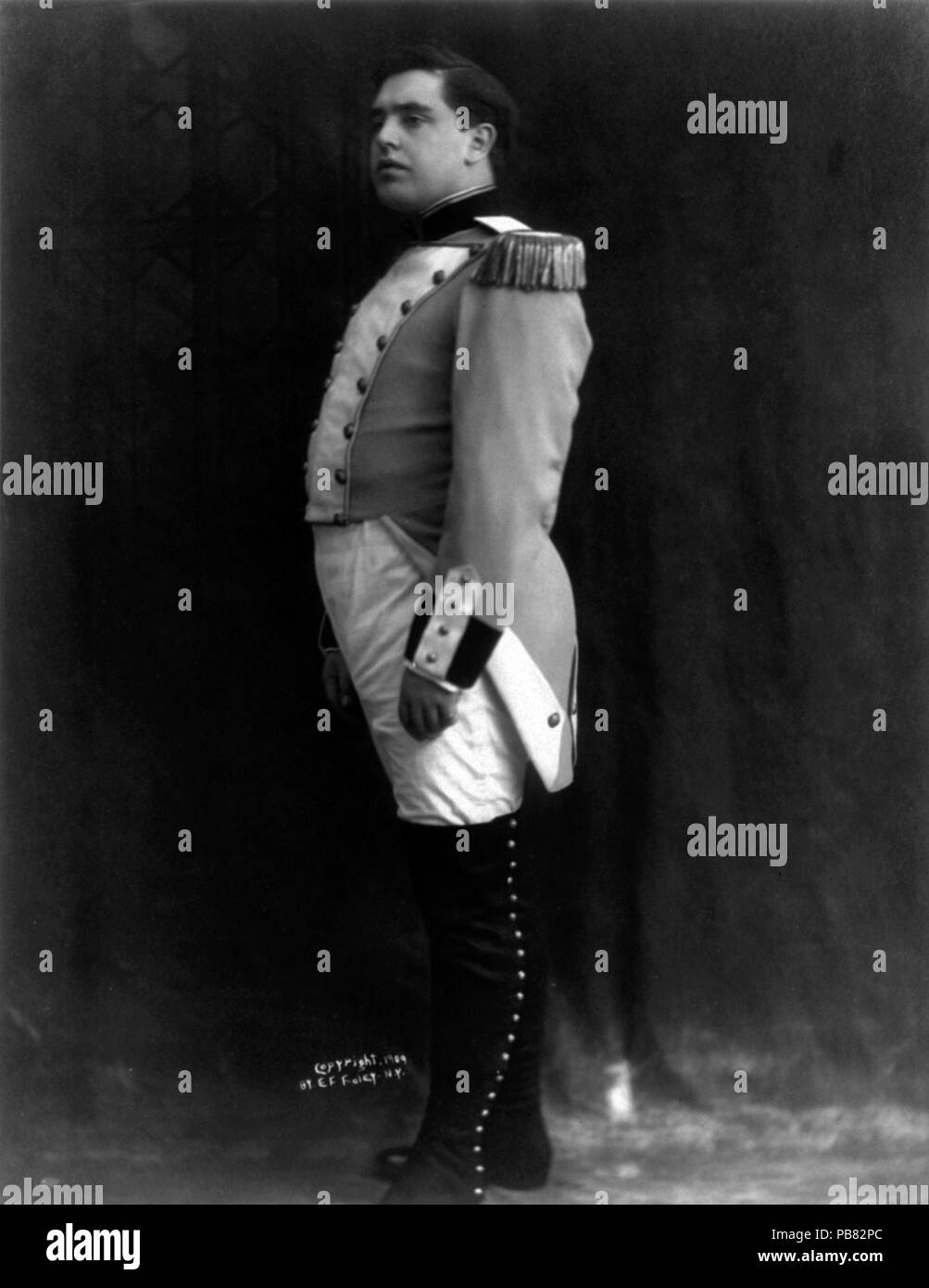 Il cantante tenore irlandese americano john mccormack immagini e ...