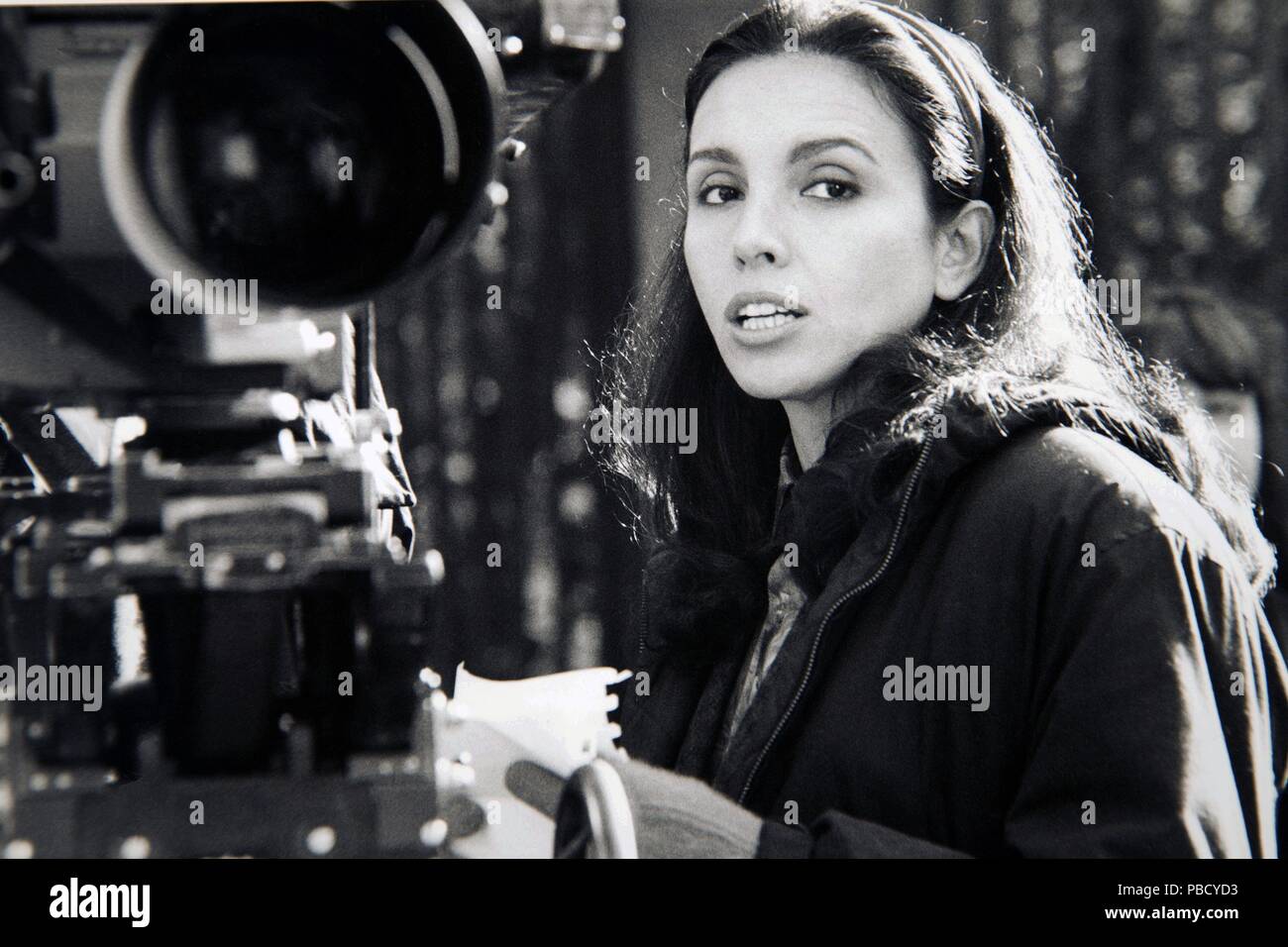 LA CANTANTE Y ACTRIZ ANA BELEN. ' COMO SER MUJER Y NO MORIR EN EL INTENTO '. Dirección , ANA ...