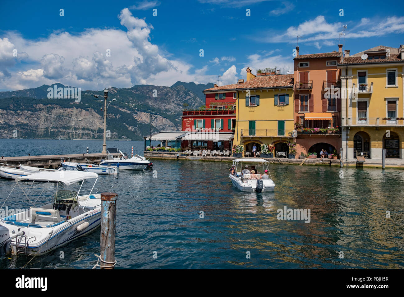 Traghetti per lago di garda immagini e fotografie stock ad alta ...
