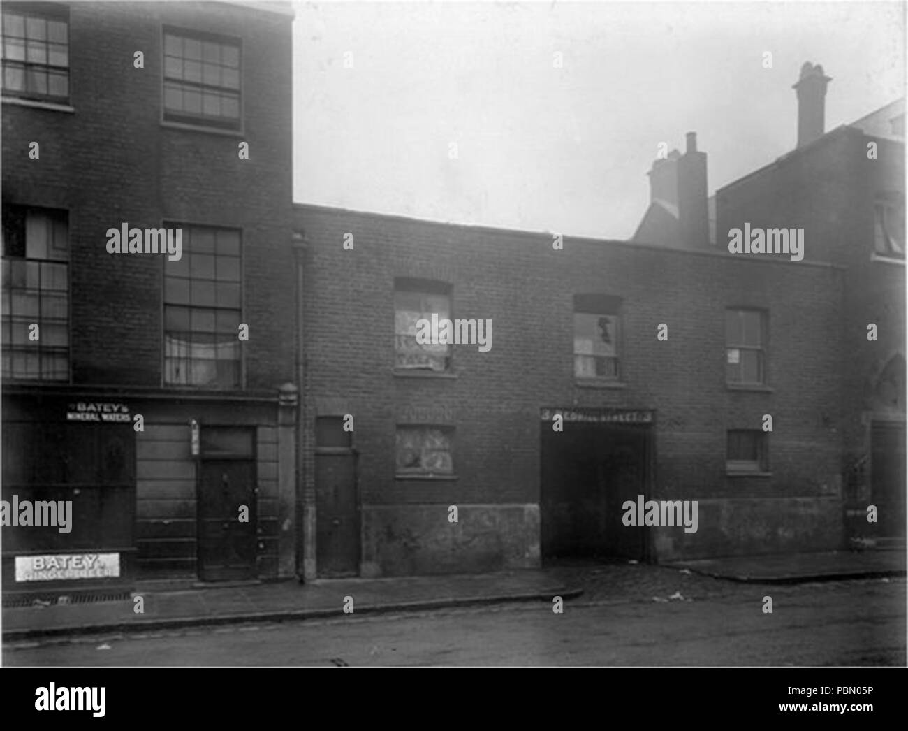 Slums victorian london poverty immagini e fotografie stock ad alta ...