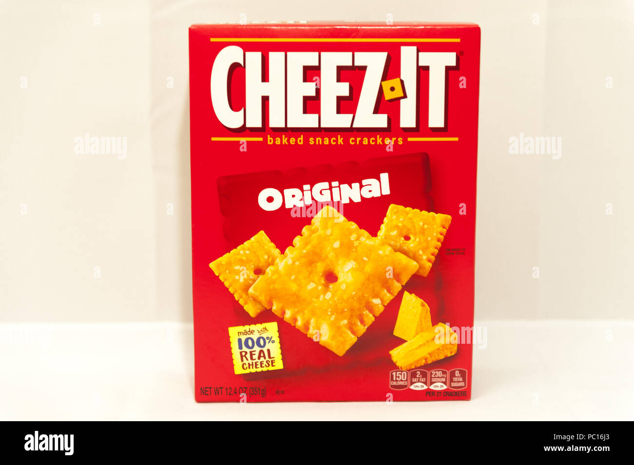 Cheez it crackers immagini e fotografie stock ad alta risoluzione - Alamy