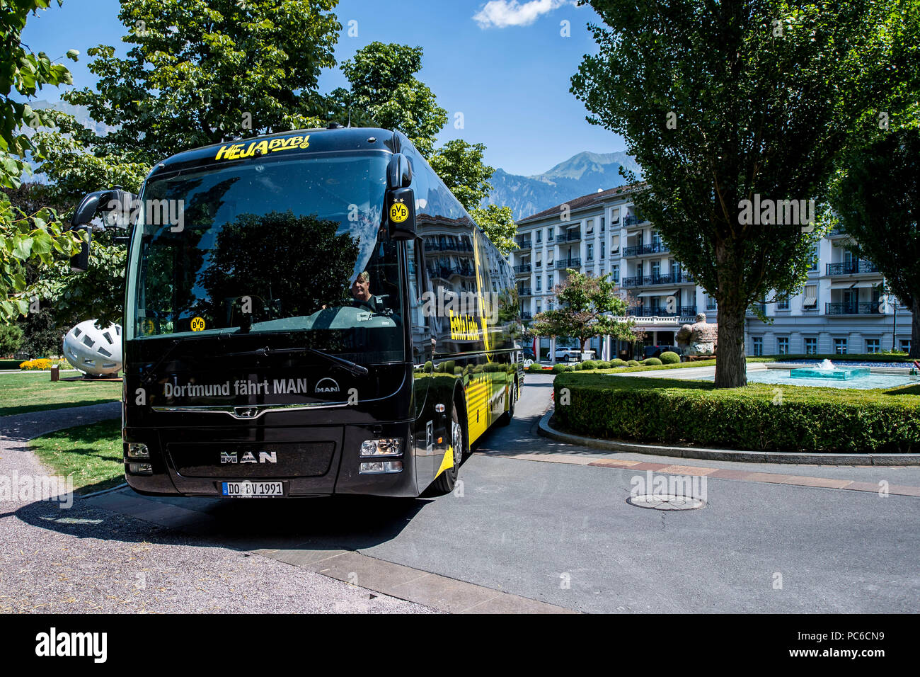 Team bus borussia dortmund sports immagini e fotografie stock ad alta ...