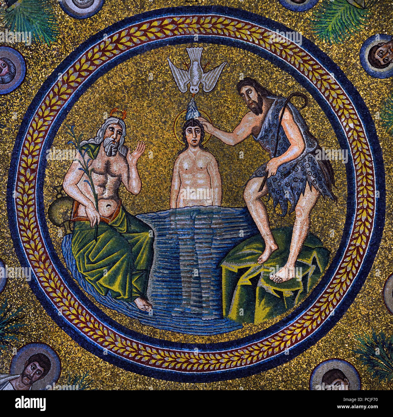 Il Battesimo di Gesù da parte di San Giovanni Battista nel Battesimo di ...