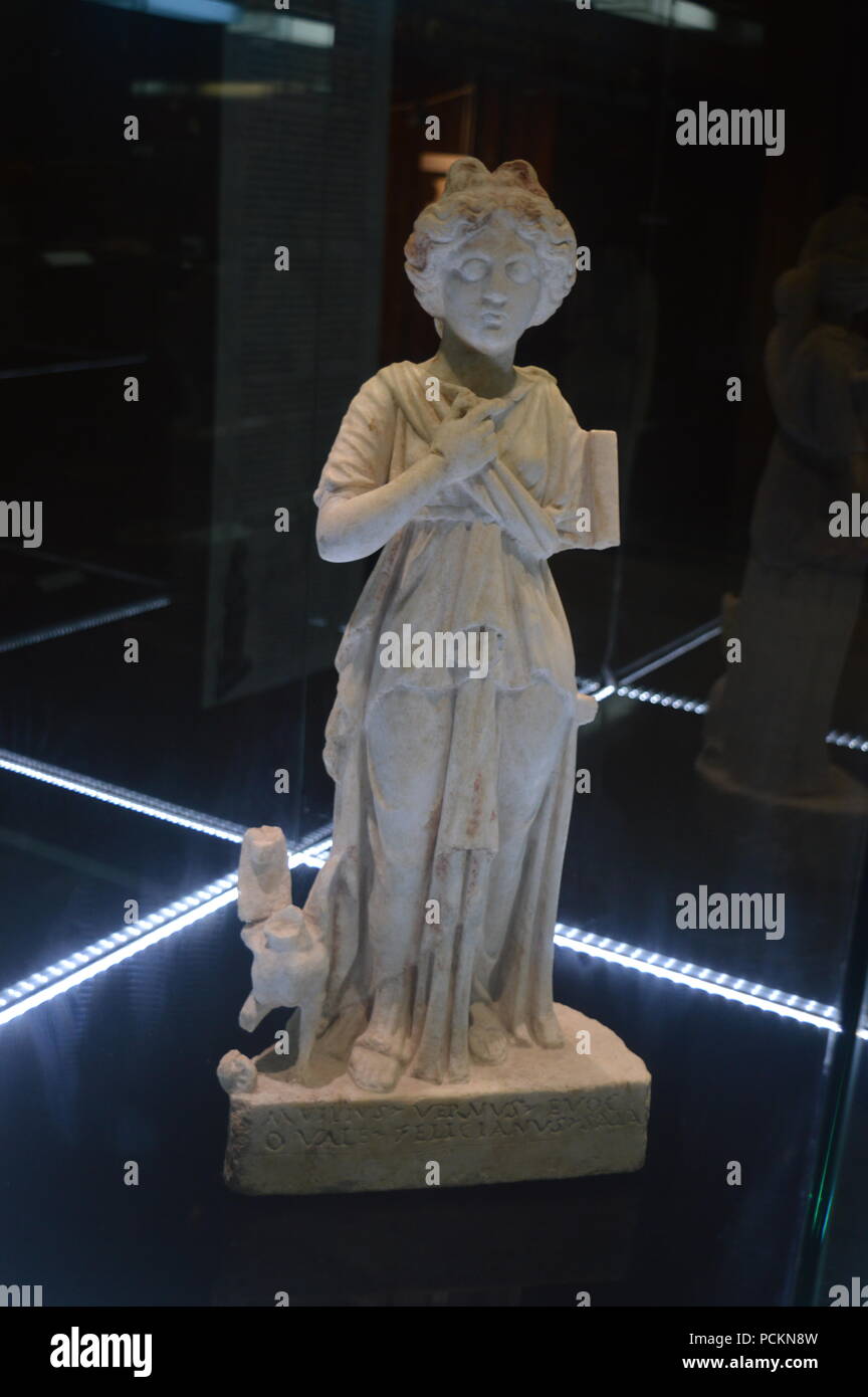 Statue romane immagini e fotografie stock ad alta risoluzione - Alamy