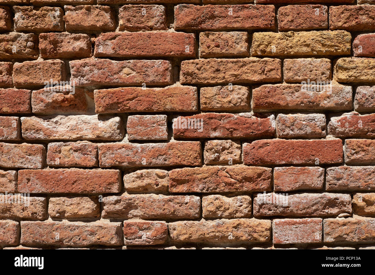 Muro di mattoni rossi italiani immagini e fotografie stock ad alta ...