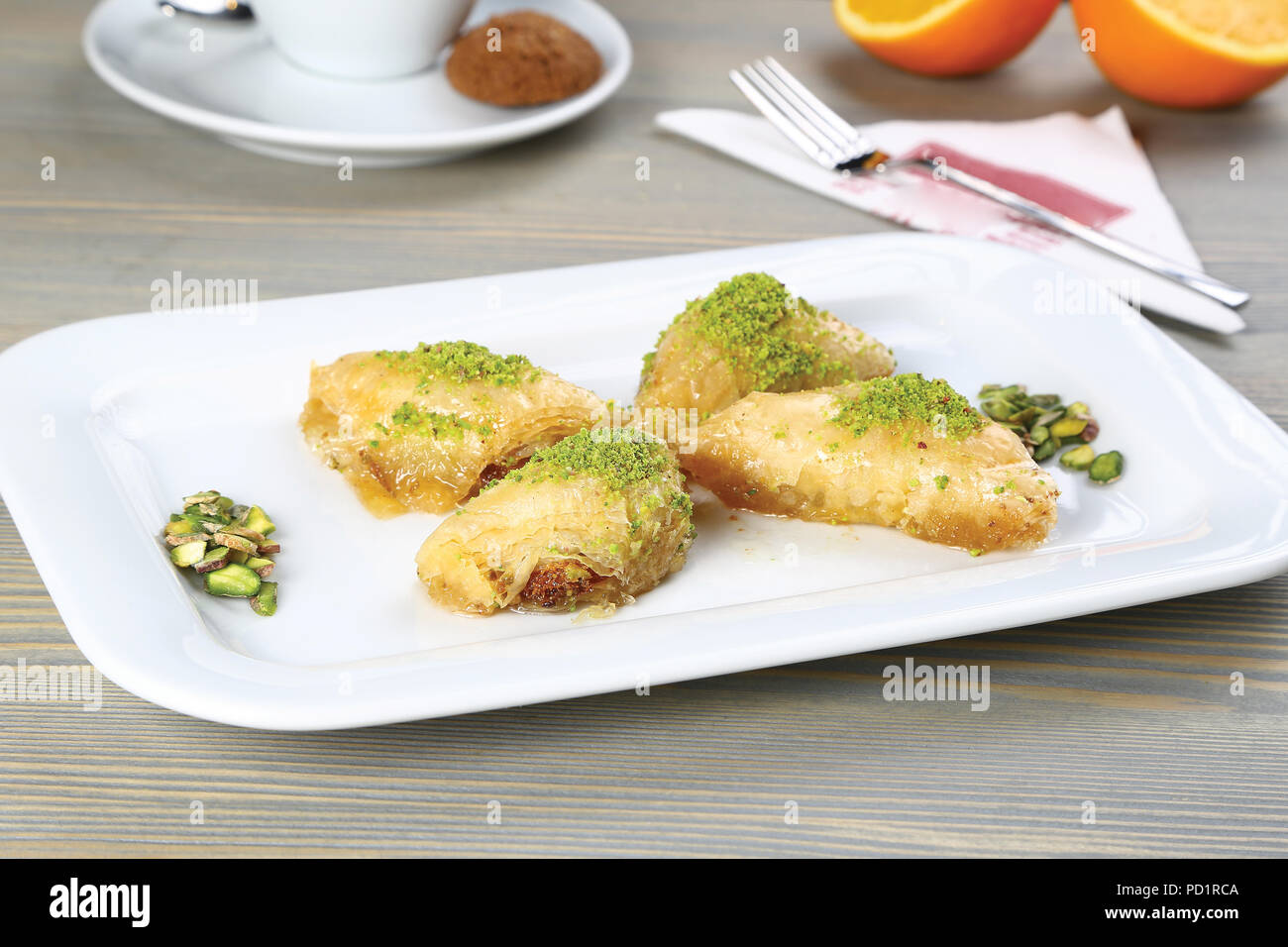 Pistacchio sobiyet baklava immagini e fotografie stock ad alta ...