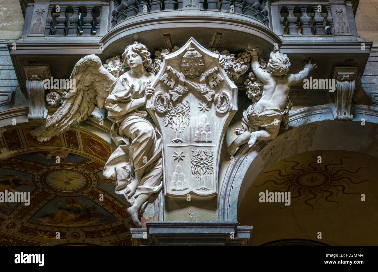 Angeli sostenere lo stemma del Papa Alessandro VII, nella Basilica di ...