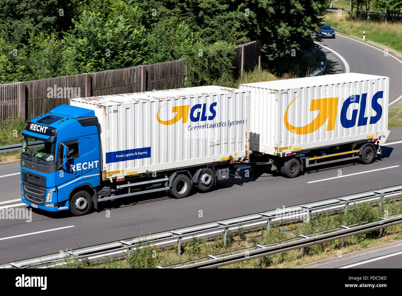 Corriere espresso gls immagini e fotografie stock ad alta risoluzione ...