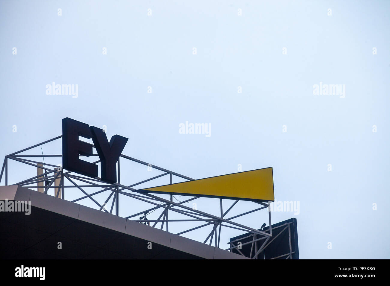 Logo ey immagini e fotografie stock ad alta risoluzione - Alamy