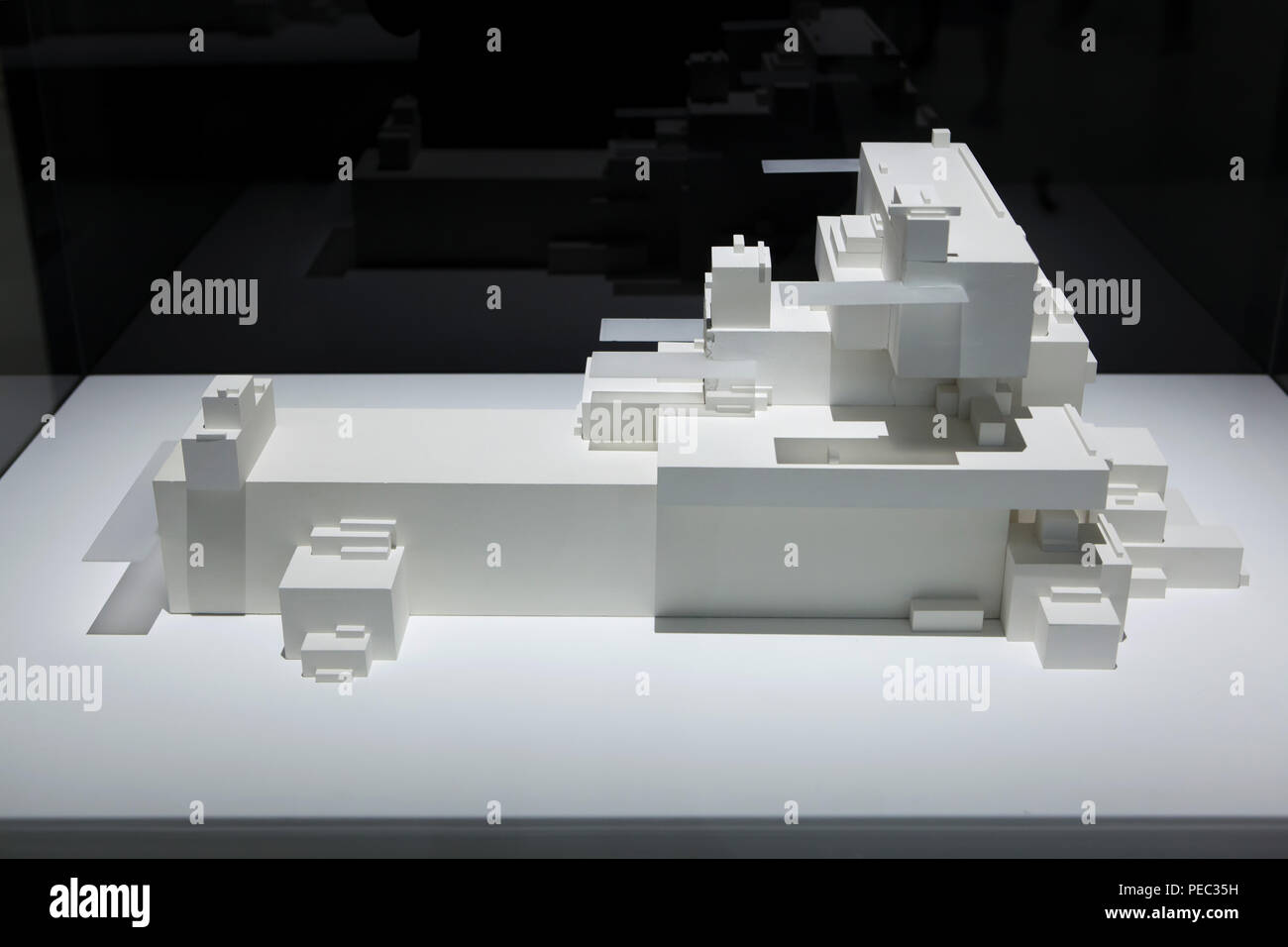 Architecton alfa dalle avanguardie russe pittore Kazimir Malevich (1923 ...