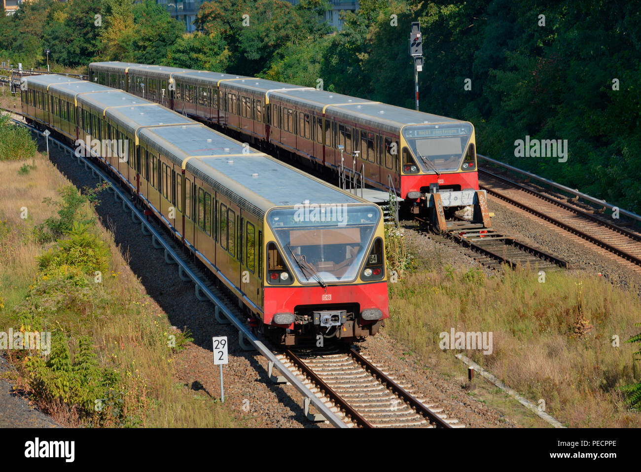 Ringbahn berlin immagini e fotografie stock ad alta risoluzione - Alamy