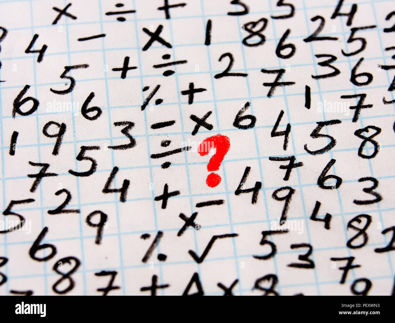 Educazione di simboli di matematica immagini e fotografie stock ad alta ...
