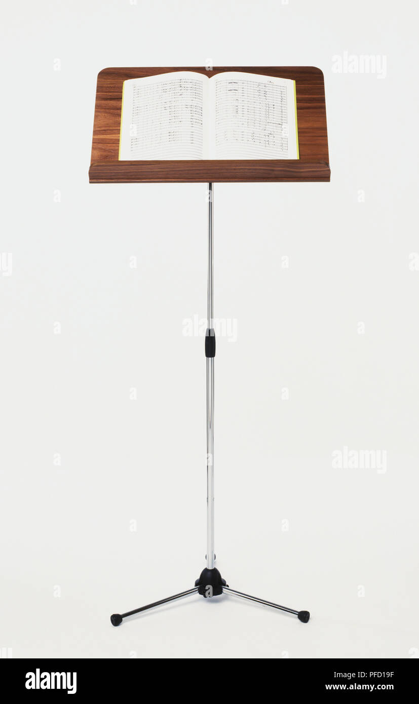 Leggio con musica immagini e fotografie stock ad alta risoluzione - Alamy