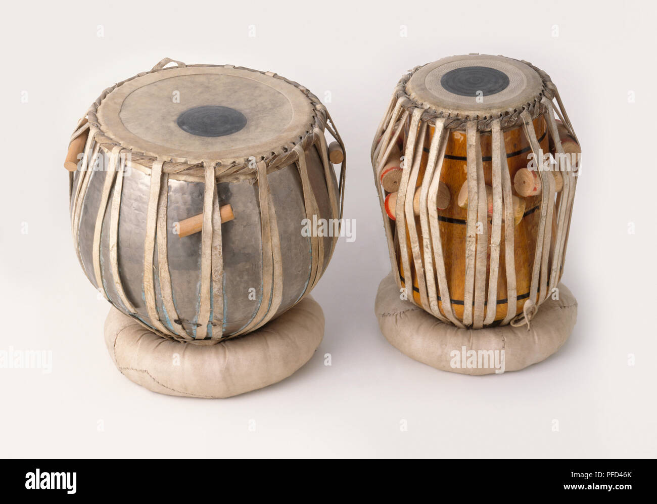 Tabla drum immagini e fotografie stock ad alta risoluzione - Alamy