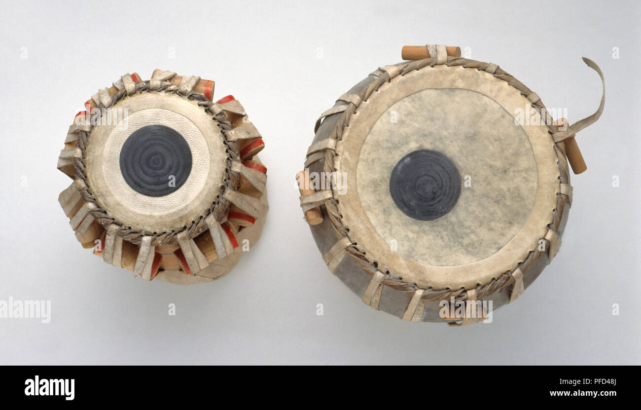 Tabla drum immagini e fotografie stock ad alta risoluzione - Alamy