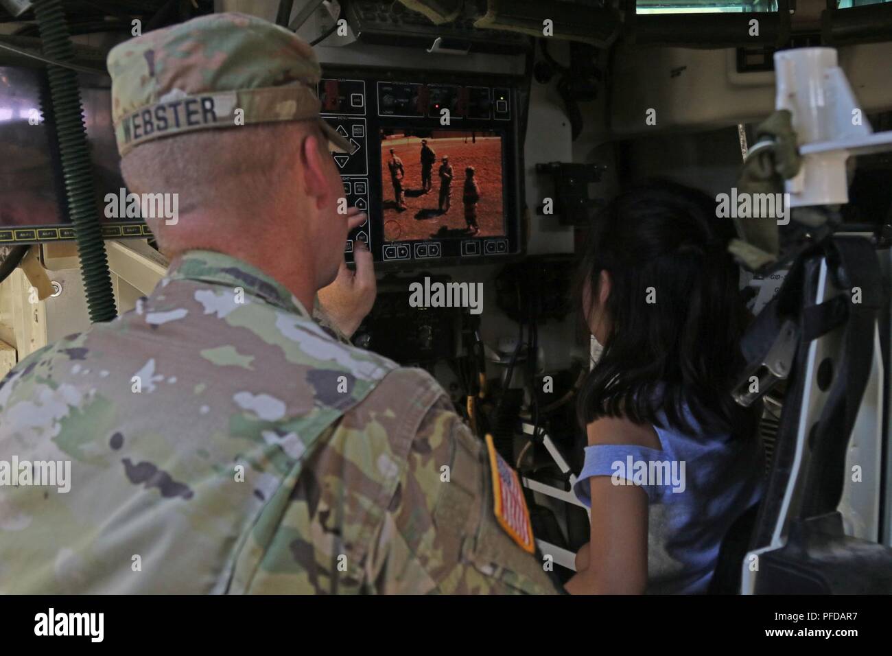 Spc. Brandon Webster un mortarman con Ironhawk truppa, terzo squadrone ...