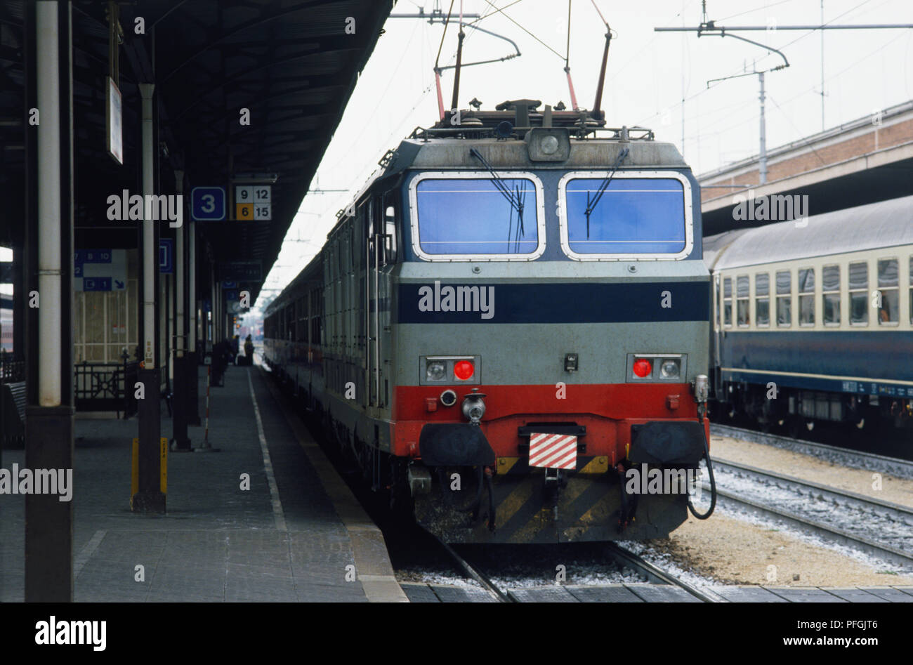 Stazione ferroviaria di verona immagini e fotografie stock ad alta ...