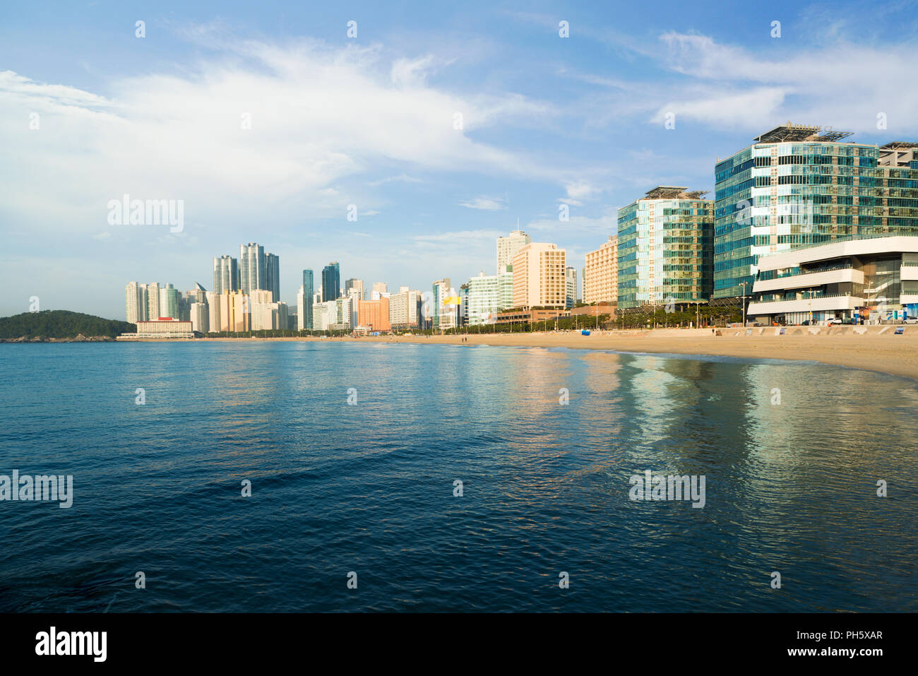 La Spiaggia di Haeundae Busan è la spiaggia più popolare a causa di suo ...