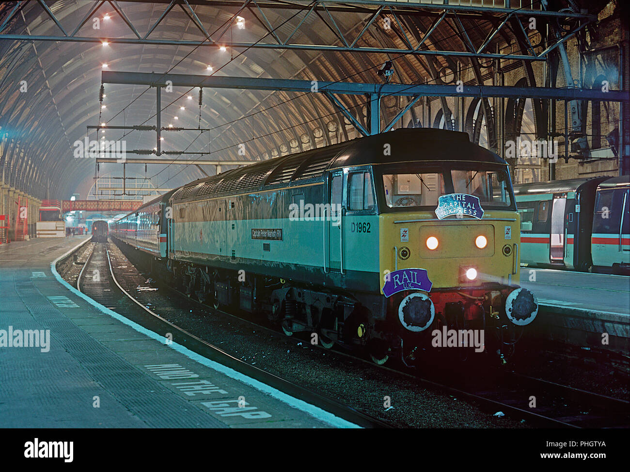 Una classe 47 locomotiva diesel numero 47833 'capitano Pietro Manisty ...