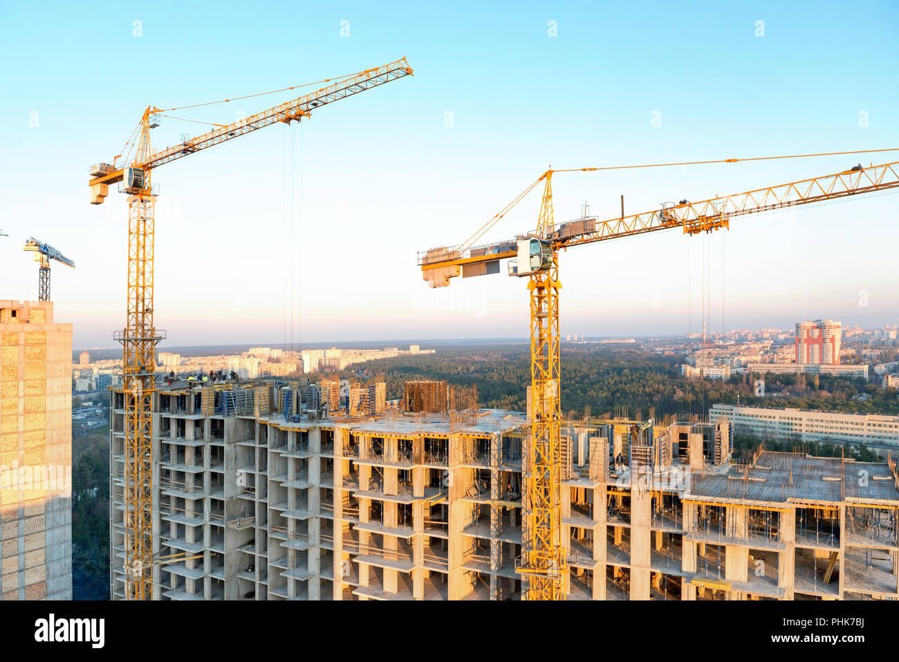 Gru a torre industriali immagini e fotografie stock ad alta risoluzione ...