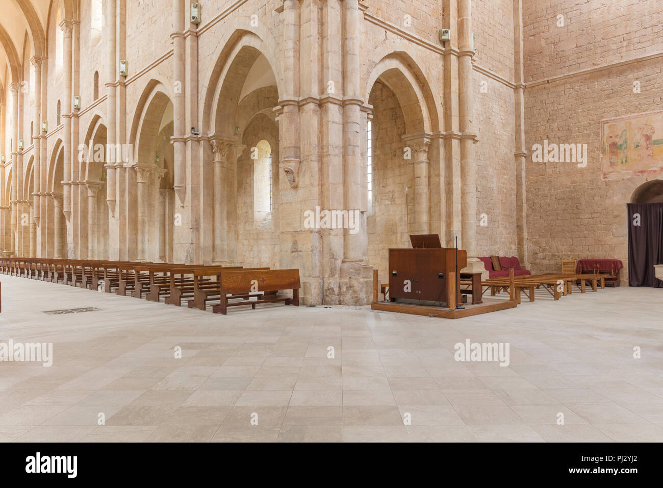 Chiesa abbaziale di fossanova immagini e fotografie stock ad alta ...