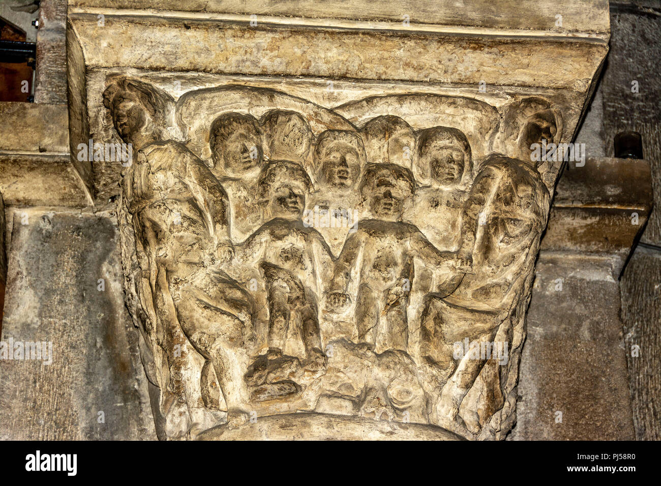 Capitelli romanici immagini e fotografie stock ad alta risoluzione - Alamy