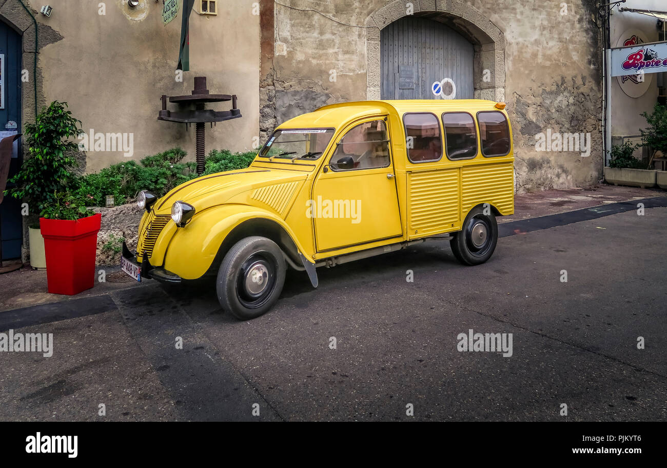 Original citroen 2cv immagini e fotografie stock ad alta risoluzione ...